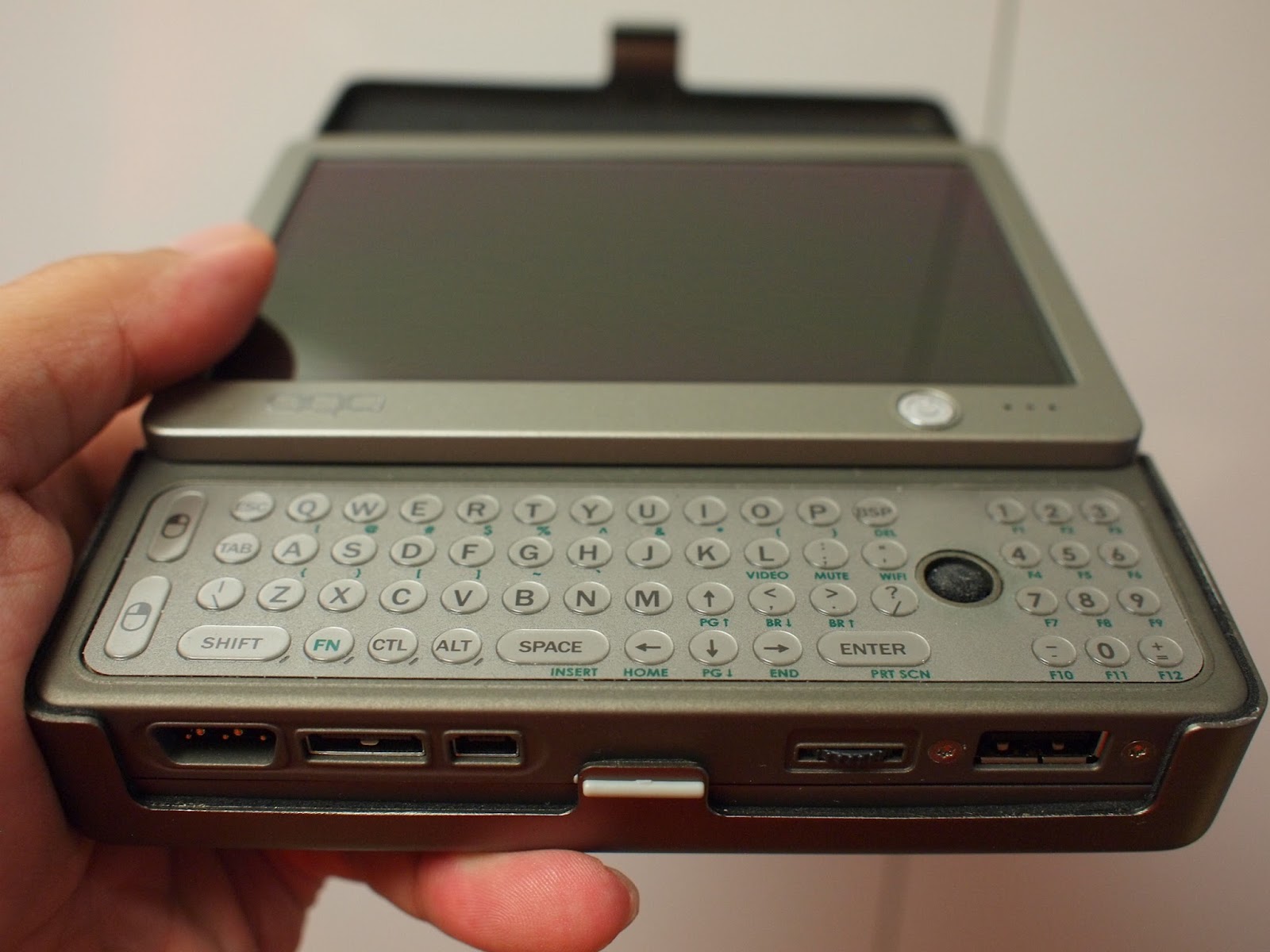 [추억의 초소형 컴퓨터 oqo model 01+ 구입기 + 사용기]