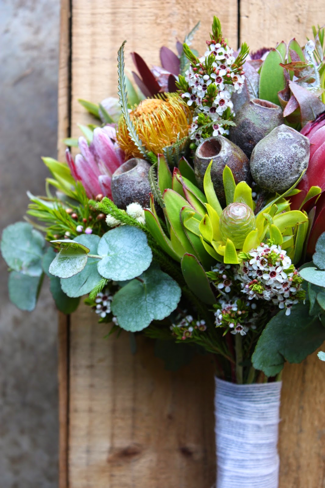 Swallows Nest Farm: Relaxed Native Wedding in Early Summer