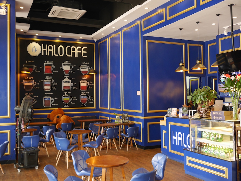 A Visit to the Halo Cafe in Guzhen, Zhongshan - Isidor's Fugue