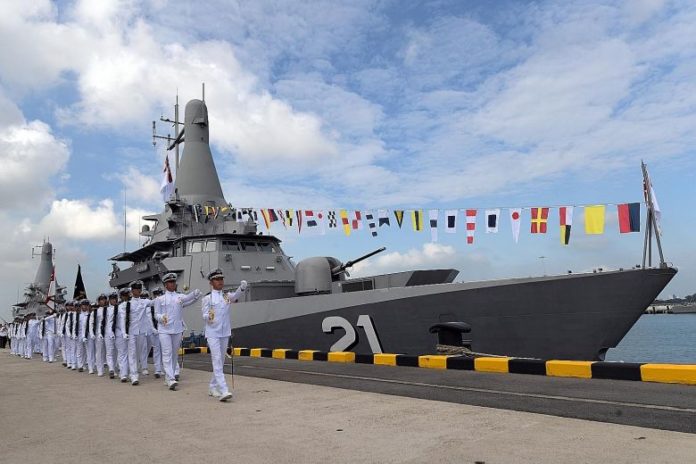 Singapura resmikan 3 kapal perang baru kelas Littoral Mission Vessel ...