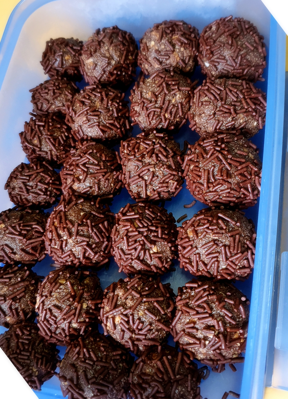 I Love. I Cook. I Bake.: Simple Choco Balls