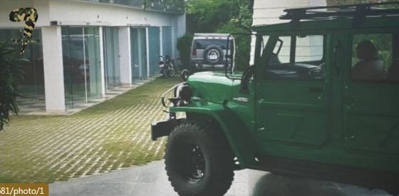 Dhoni spotted driving his Army vehicle Nissan Jonga