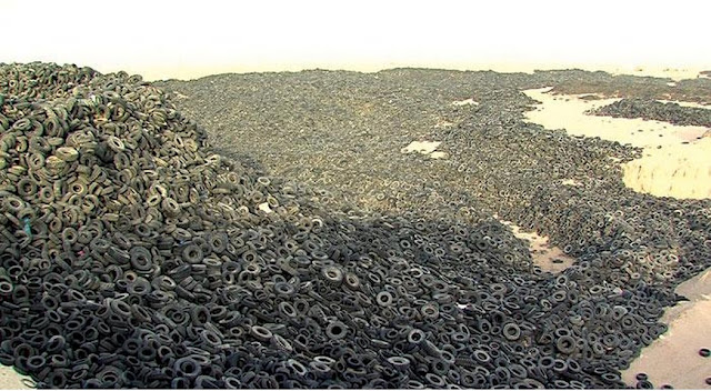 Ladies who do lunch in Kuwait: A Gigantic Tyre Fire in Kuwait