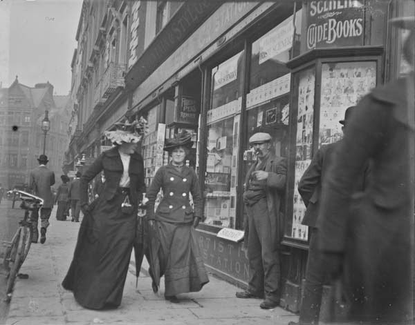 Street Scenes of Ireland From the Late 19th and Early 20th Centuries ...