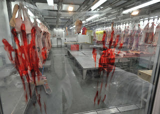 standby life: 驚愕！ロンドンに人肉精肉店オープン!!!! Human Flesh Butcher Shop Opens in ...