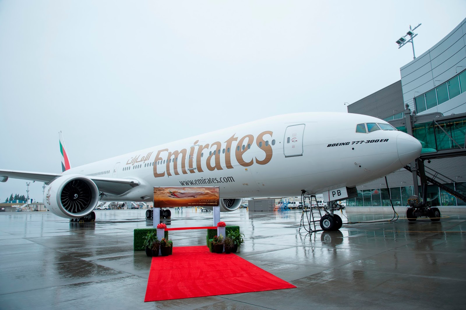 Flyingphotos Magazine News: Boeing, Emirates Celebrate Airline's 150th ...