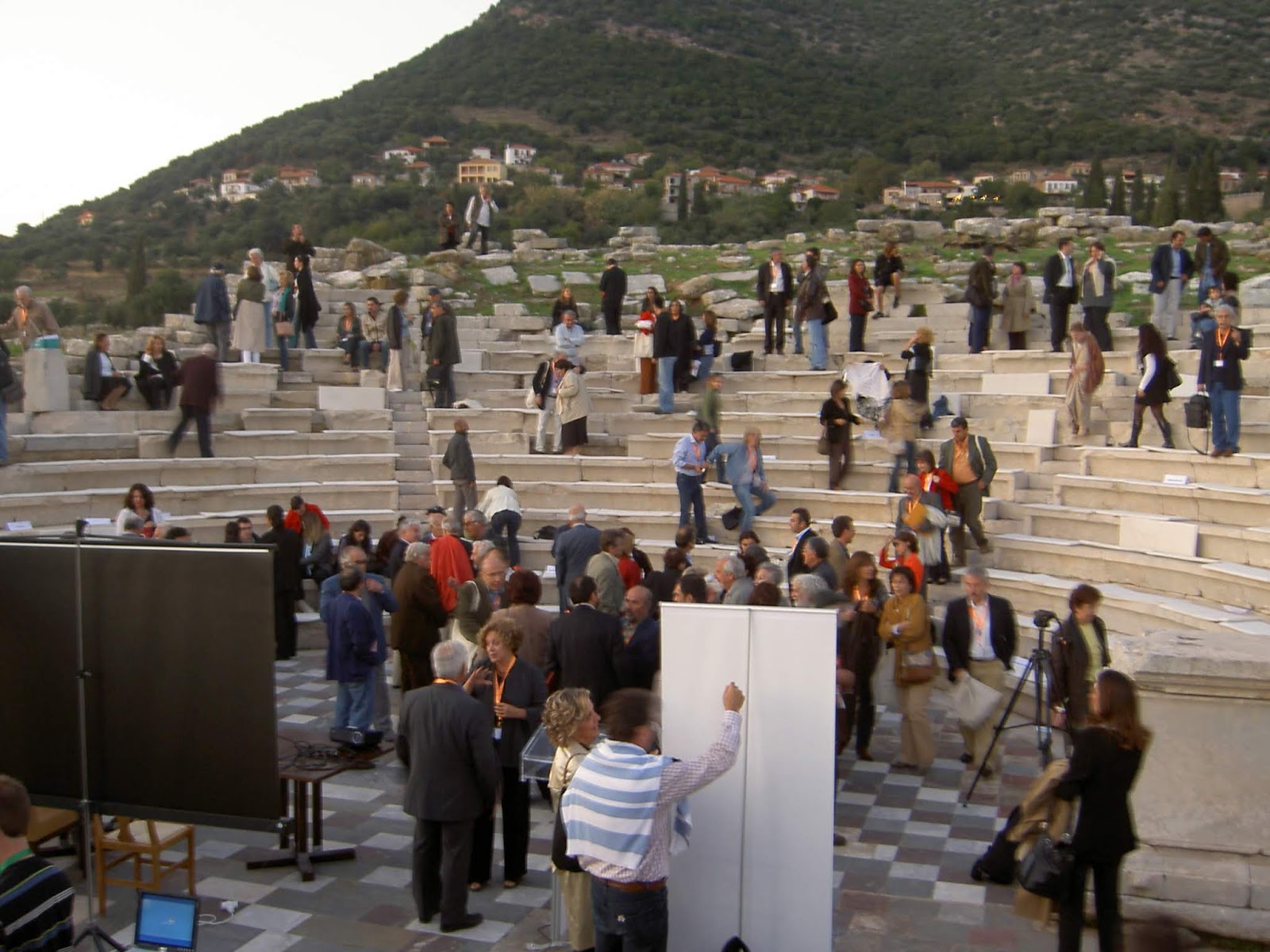 ΓΙΑΝΝΗΣ Δ.ΛΥΡΑΣ: TO ΔΙΑΖΩΜΑ ΣΤΗΝ ΑΡΧΑΙΑ ΜΕΣΣΗΝΗ ,10-12, 10 ,2008