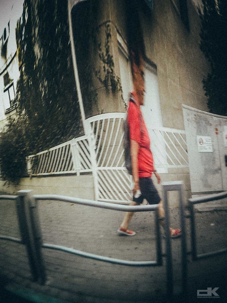 Strange head shape - STRANGE PHOTO ARCHIVE