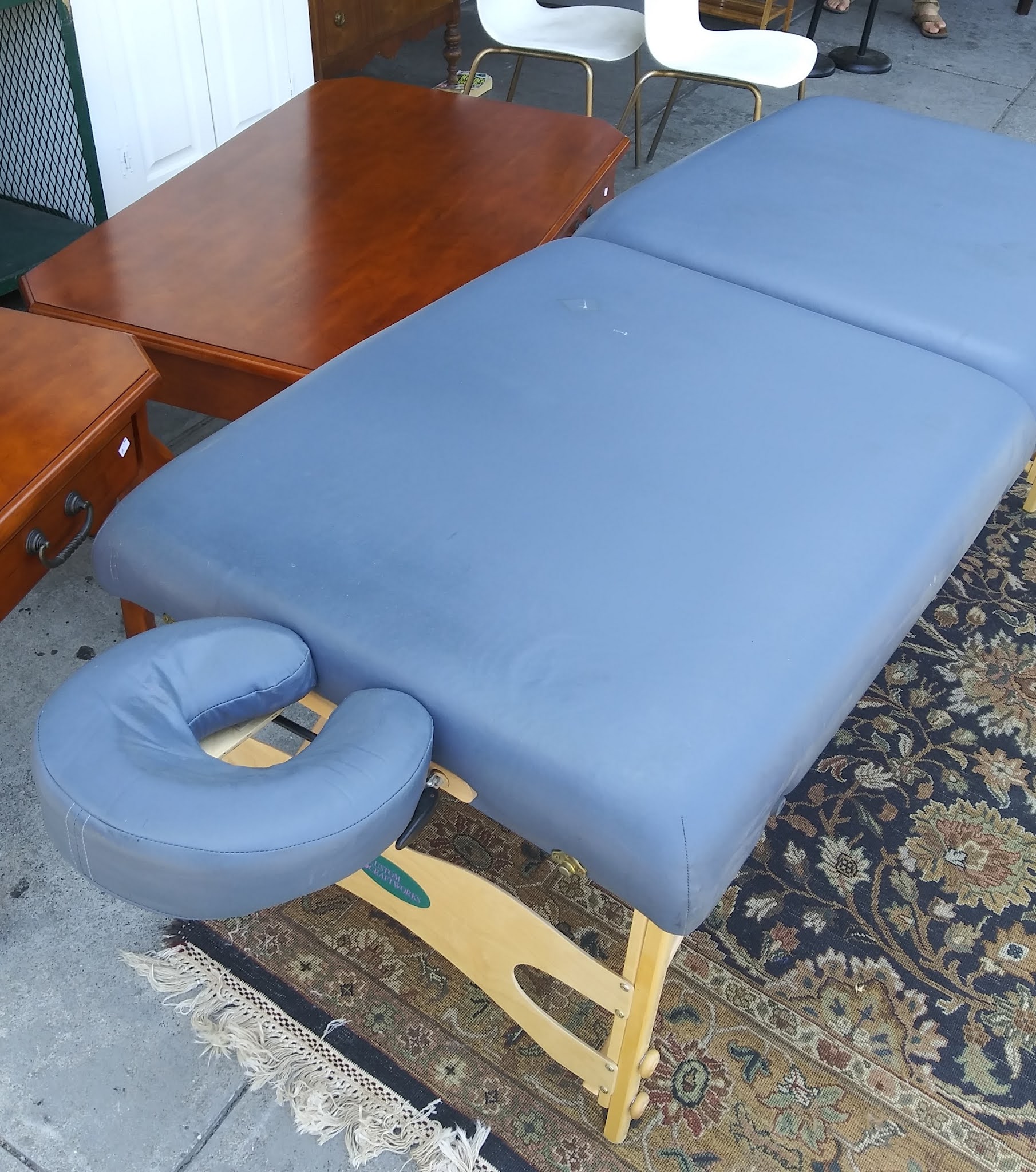 UHURU FURNITURE & COLLECTIBLES: SOLD #107641 Portable Blue Massage ...