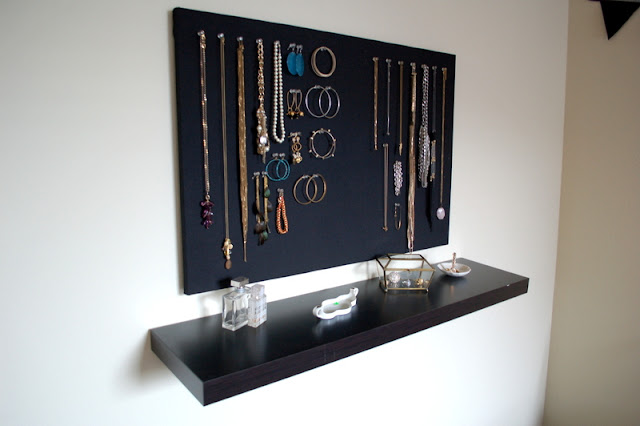 A Bit of Sparklefarkle: {DownEast Home Blog: DIY Jewelry Display}