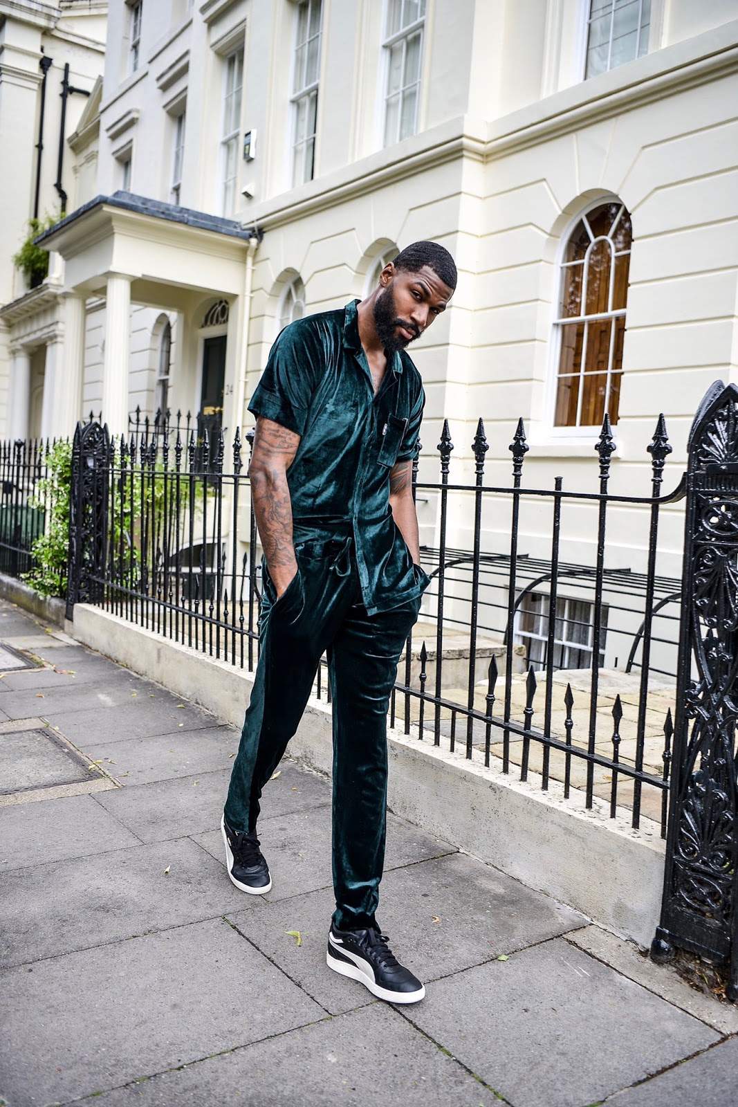 BBNaija Star Mike Edwards Drops Stunning Photos Of Himself To Celebrate ...