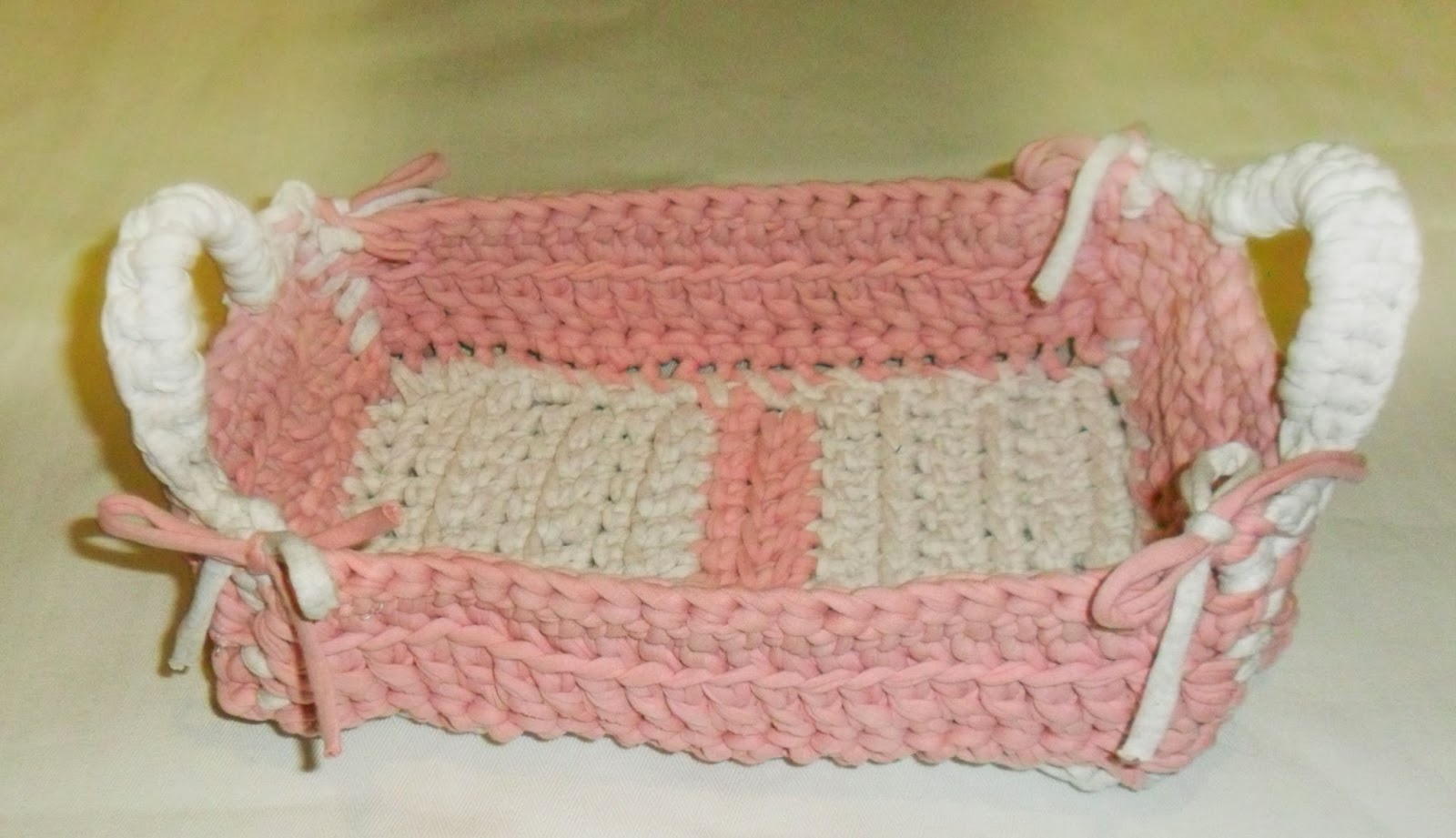 CROCHET CON TRAPILLO: Bolsos, canastitos, carteras, hueveras... de trapillo