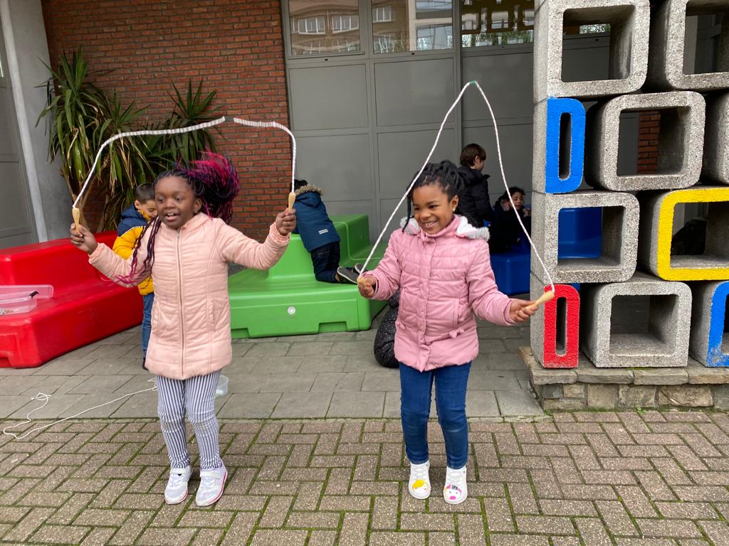 OLVI De Kade : 2de leerjaar A en B: Spelen met 'oud speelgoed' : WO ...