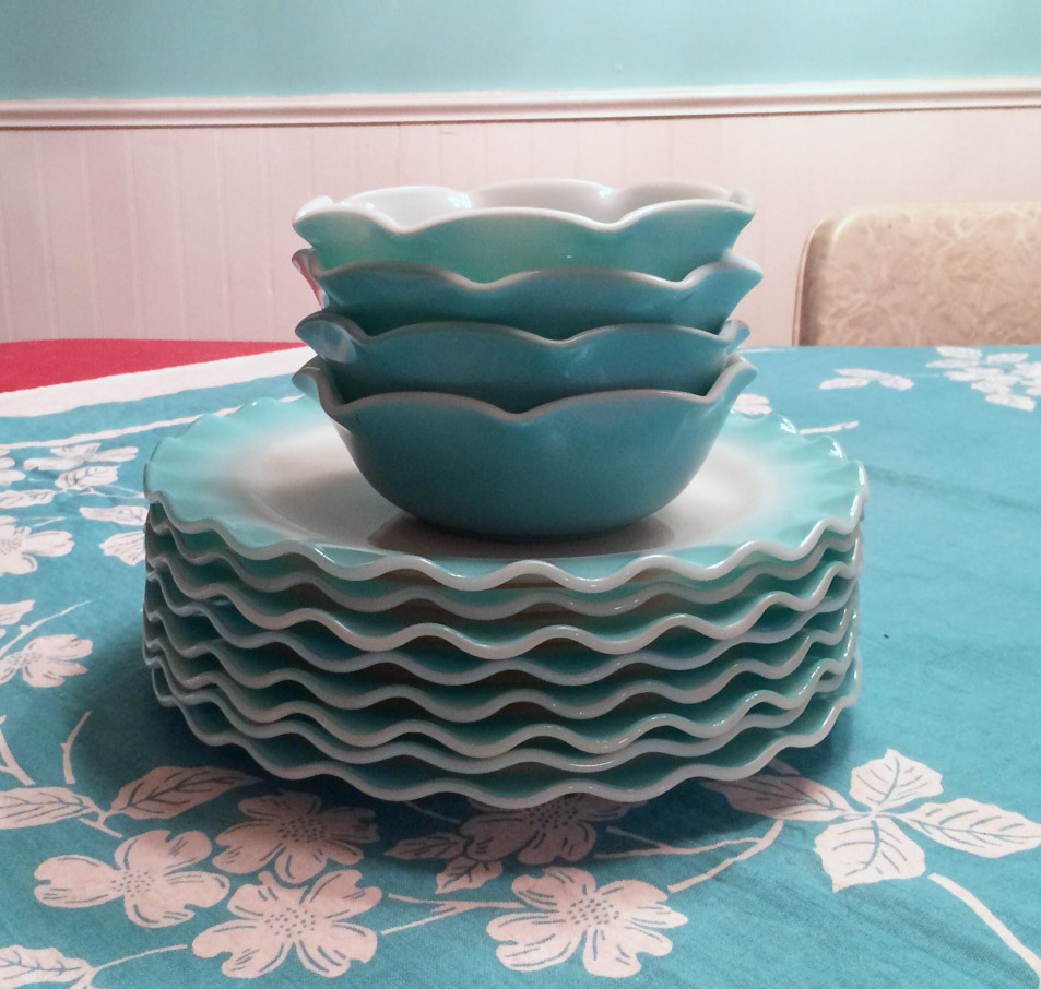 Kitschy Vintage: Hazel Atlas Crinoline...and a little Hazel Atlas History