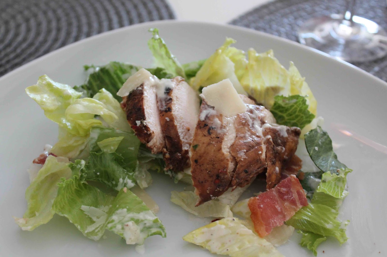 Få lite Matro: Caesarsallad med kyckling och bacon