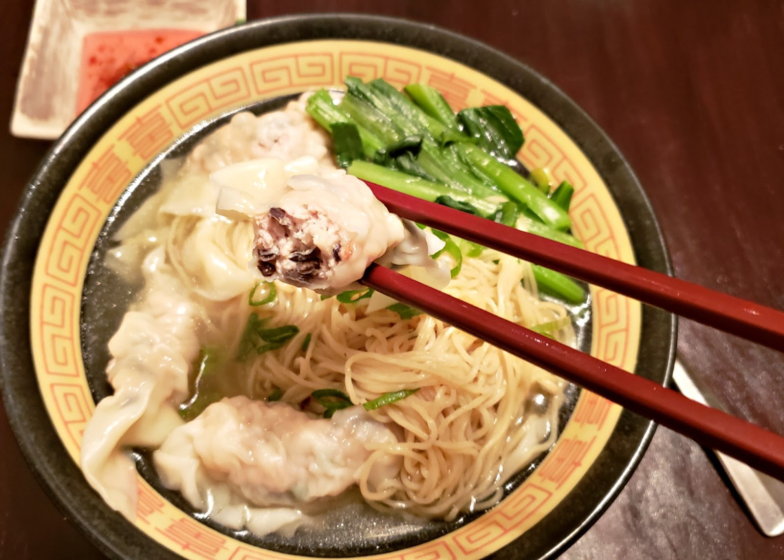 Susan's Savour-It!: Wontons and Sui Gow Dumplings...