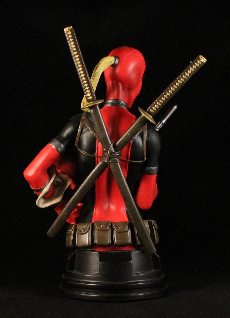 She's Fantastic: Marvel Mini Bust - LADY DEADPOOL!