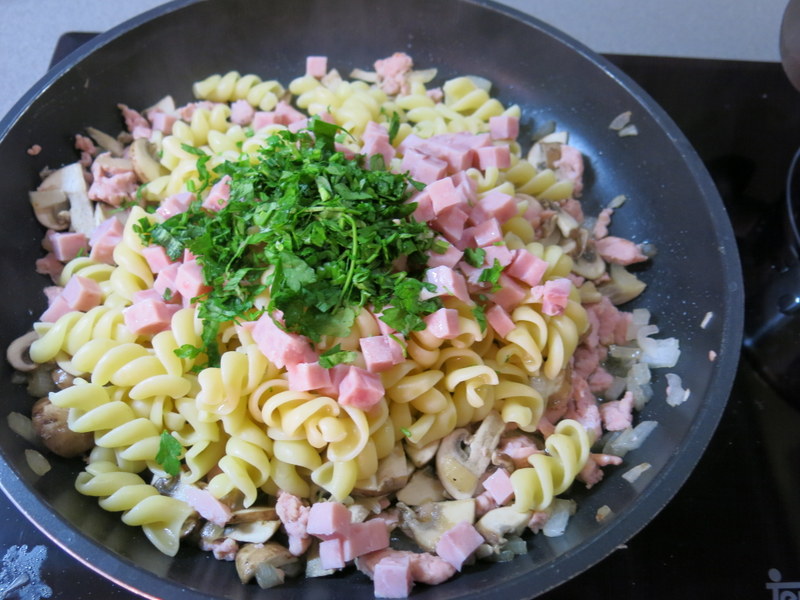 Tomillo, laurel y otras cosas de comer.: FUSILLI A LA BOSCAIOLA