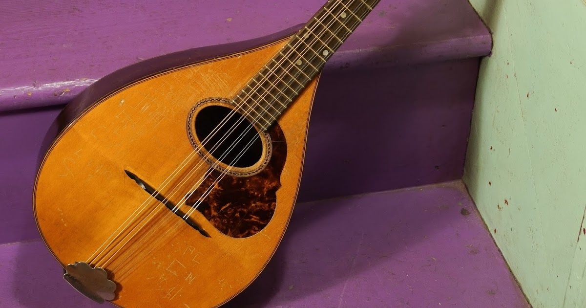 1920s Martin-made SS Stewart Style B Flatback Mandolin