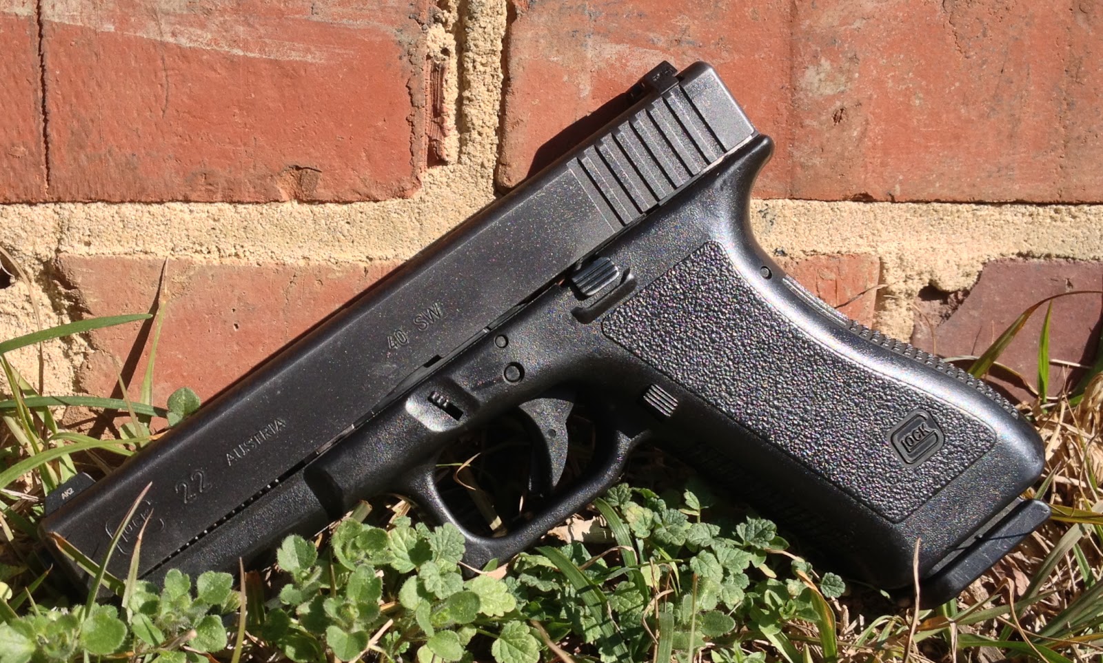 Mrgunsngear's Blog: Generation 2 Glock 22 Review