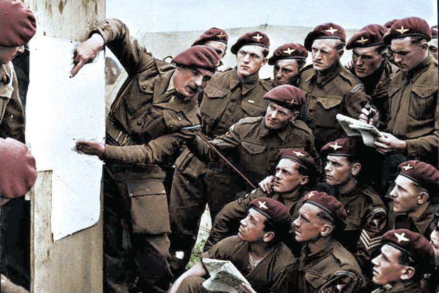 D-Day in Color: Stunning Retouched Photos of Brave Allied Troops Landing Normandy Beaches in ...