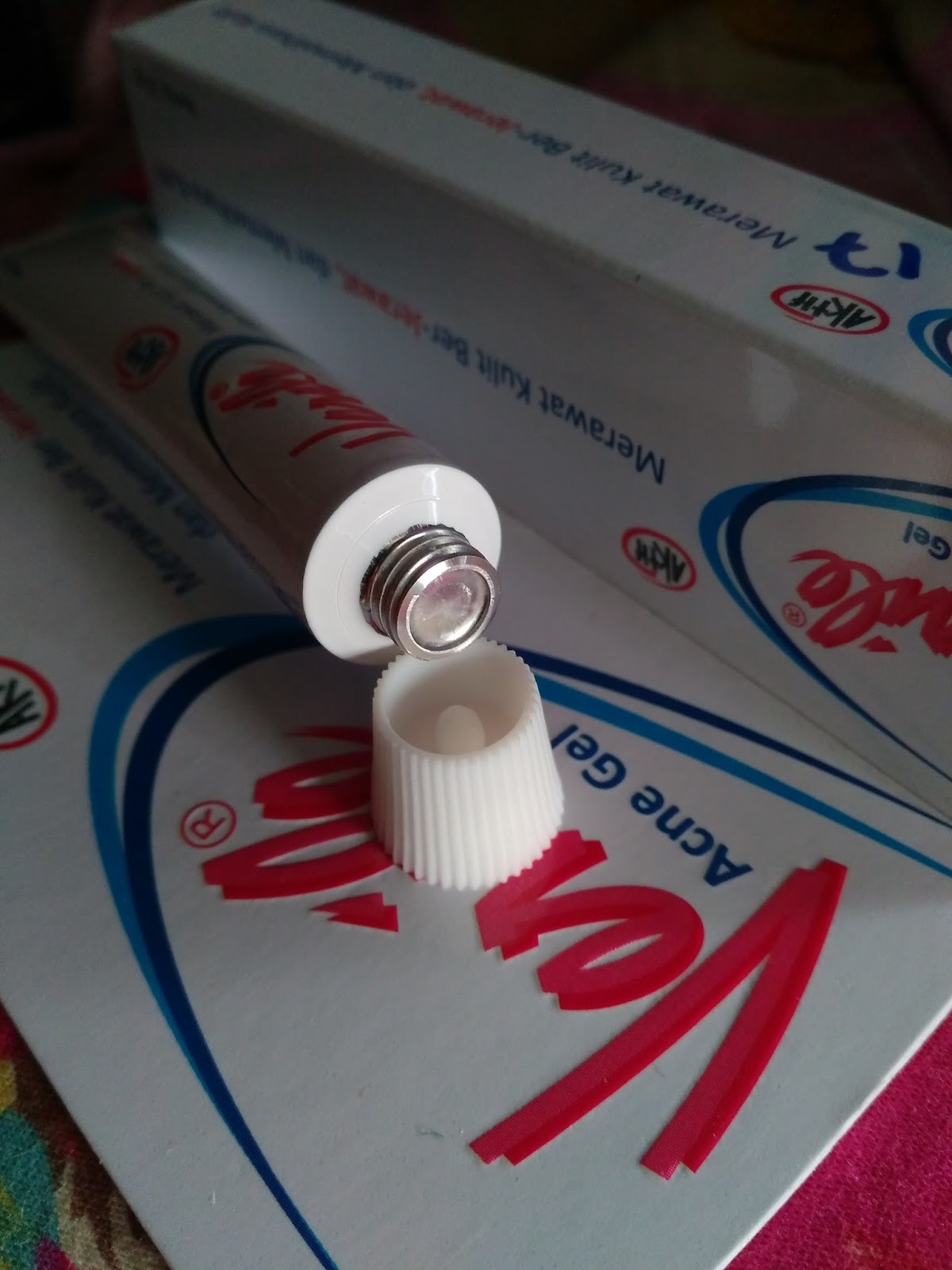 I'mChoCho: REVIEW :: VERILE ACNE GEL