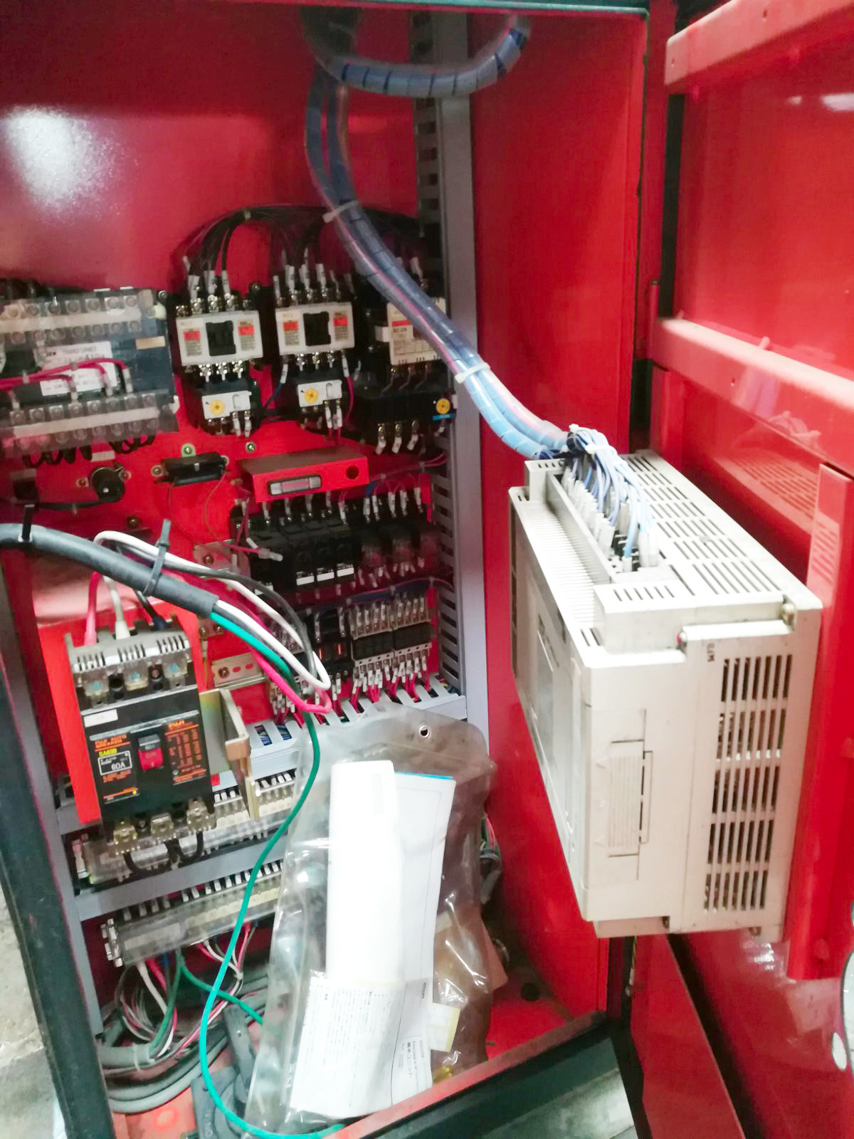 Products: Amada Horizontal Automatic Metal Cutting Band Saw Hacksaw HA-500