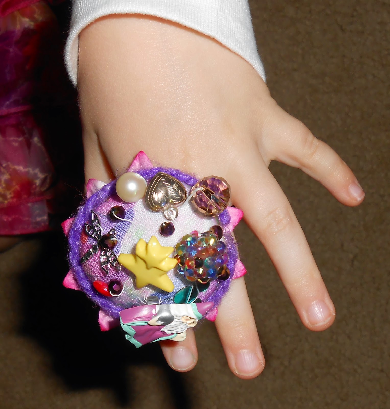 Blooming Wylde Iris: Bling Pop Ring