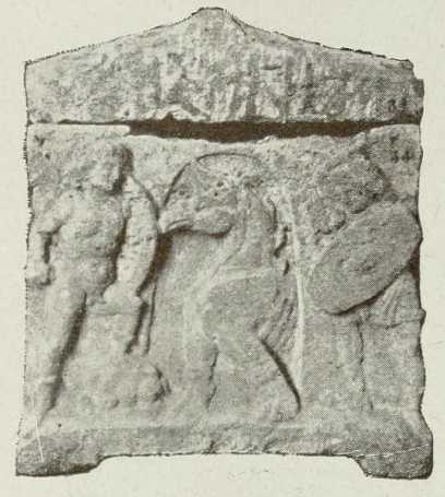 Antichi Sepolcri: Urna del Palazzone con due guerrieri che attendono al ...