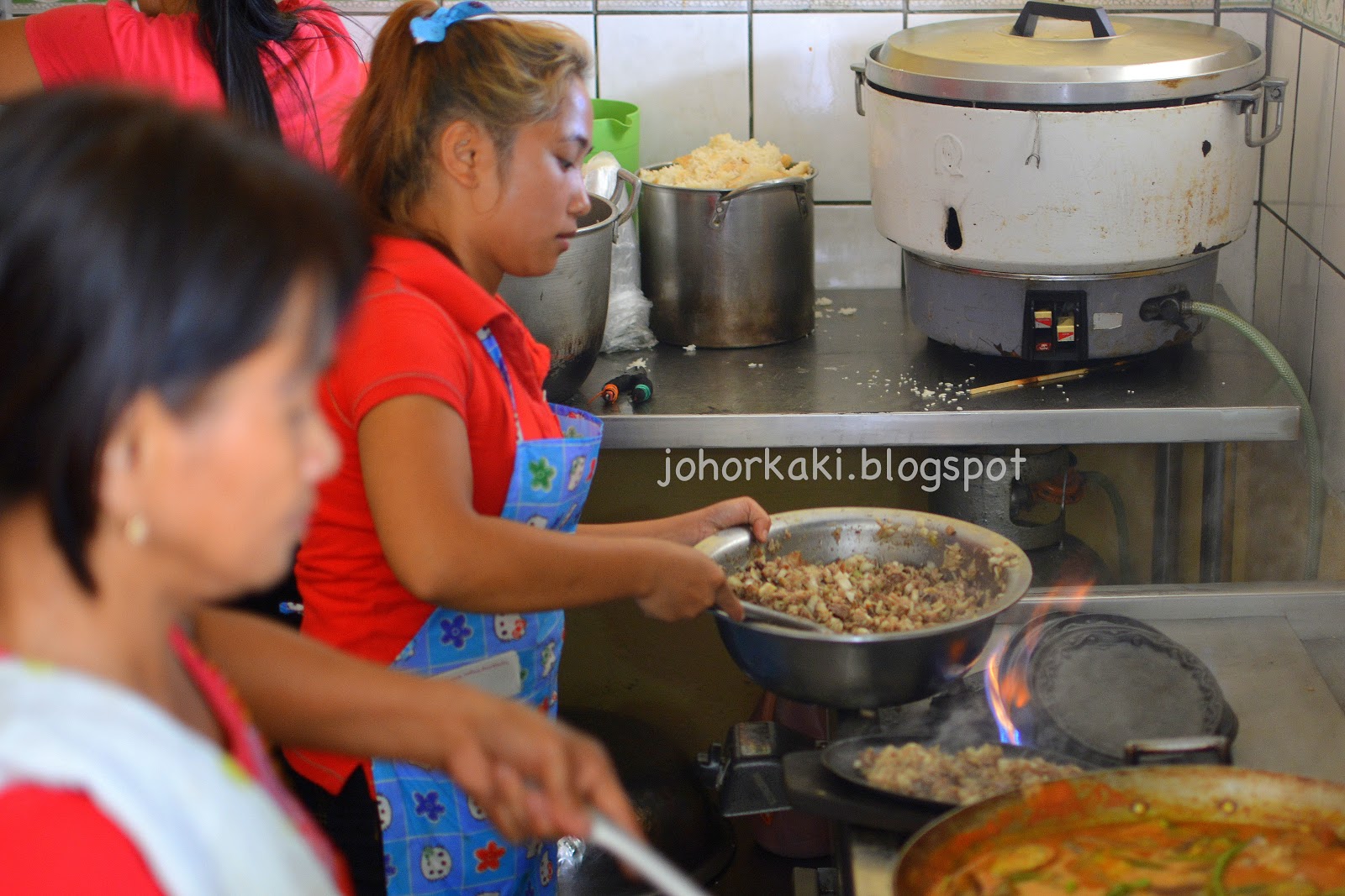 Aling Lucing Sisig in Angeles Pampanga Philippines |Tony Johor Kaki ...