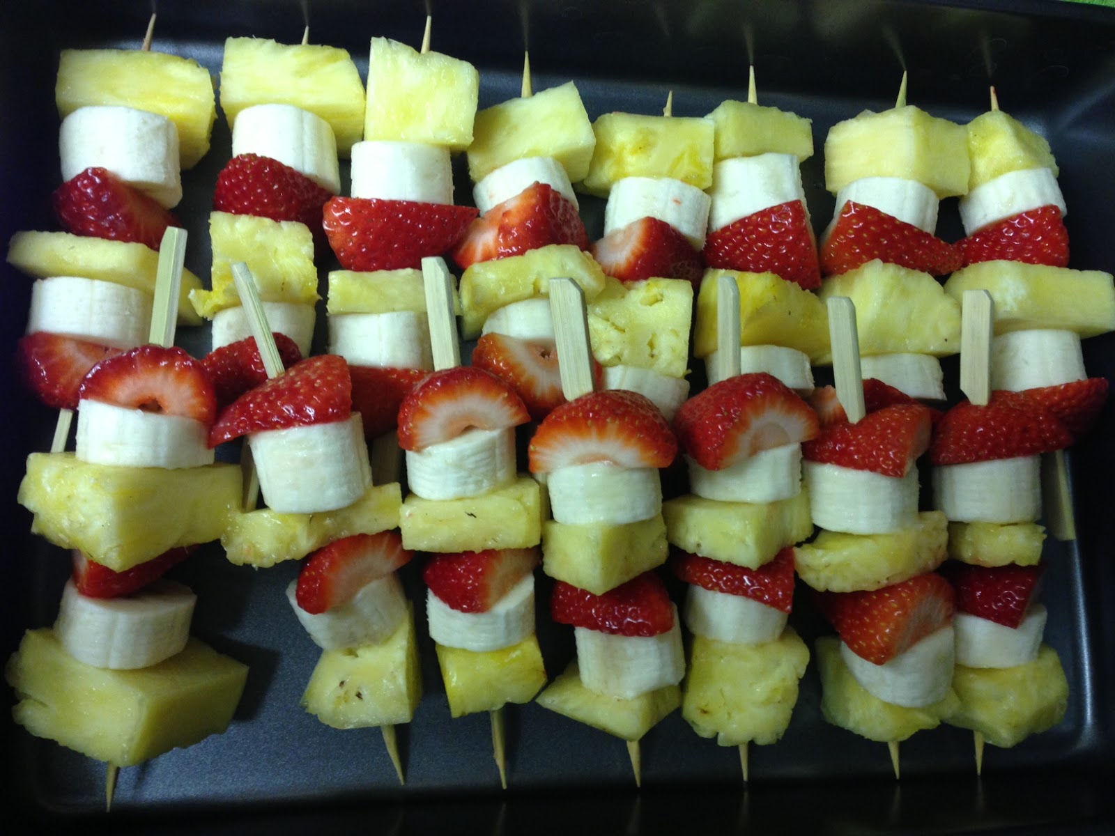 Pots, Pans & Paintbrushes: Chocolate Covered Banana Split Skewers