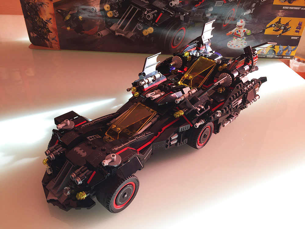 LEGO Ultimate Batmobile, la recensione fischiettando la sigla di ...