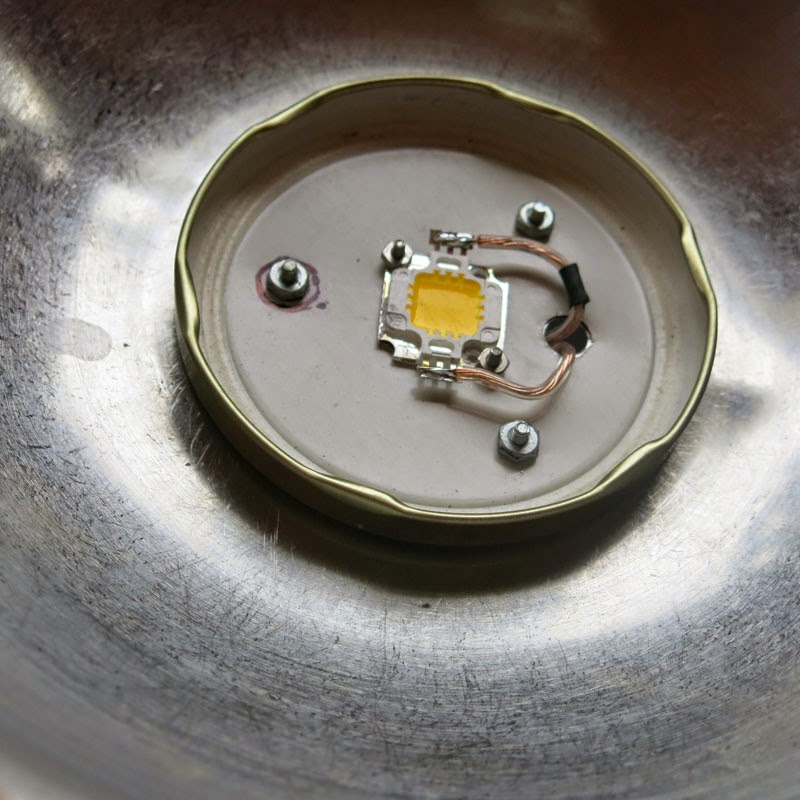 georgesworkshop: a shielded low power diy garden lamp