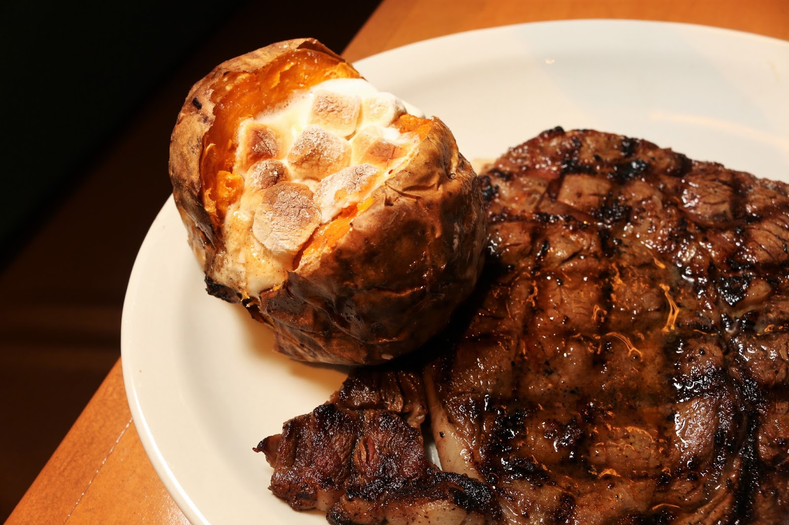 TEXAS ROADHOUSE in BGC UPTOWN MALL | Food In The Bag