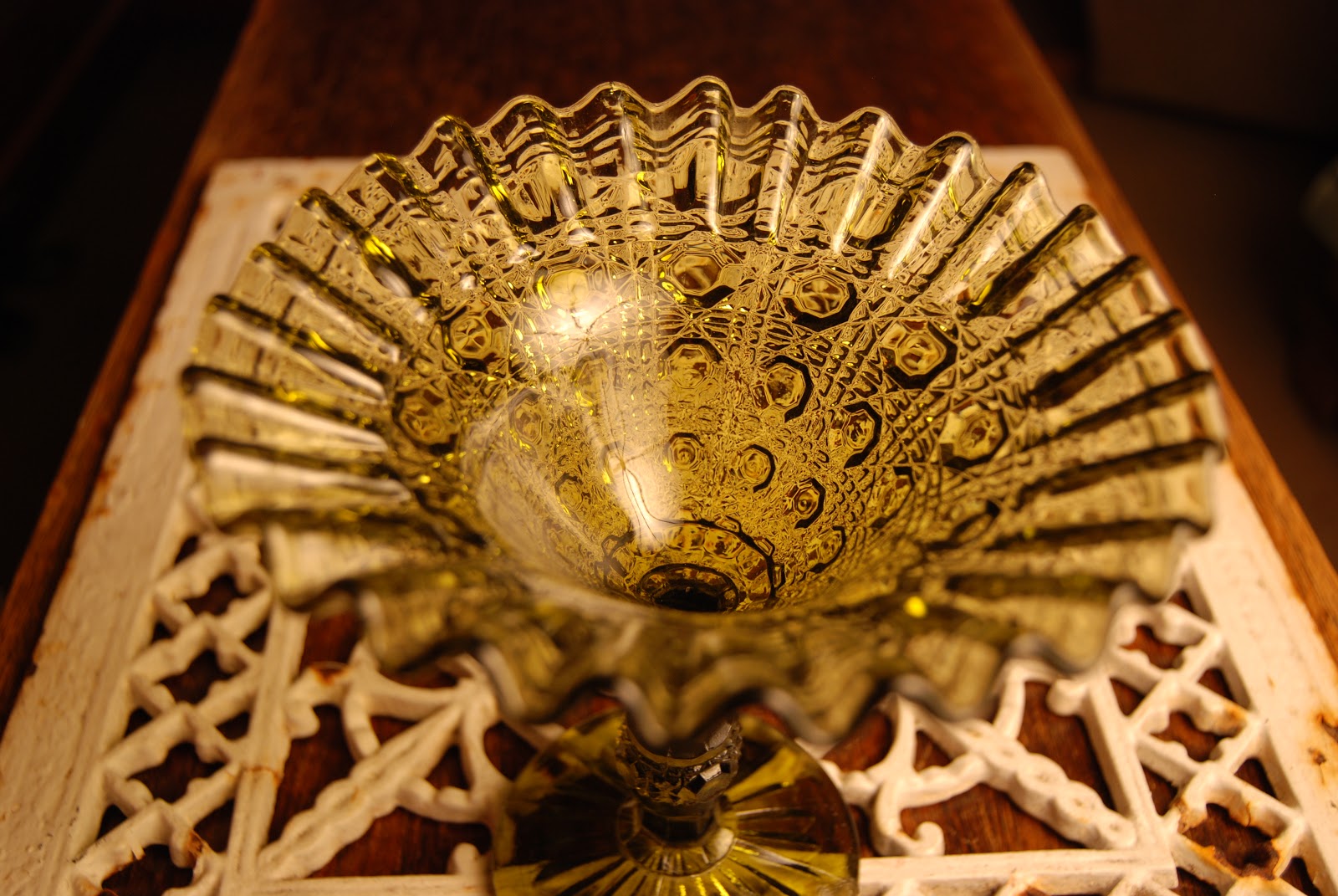 Lucky & Lou's Second Hand News: SOLD - Ruffled Green Compote - $12