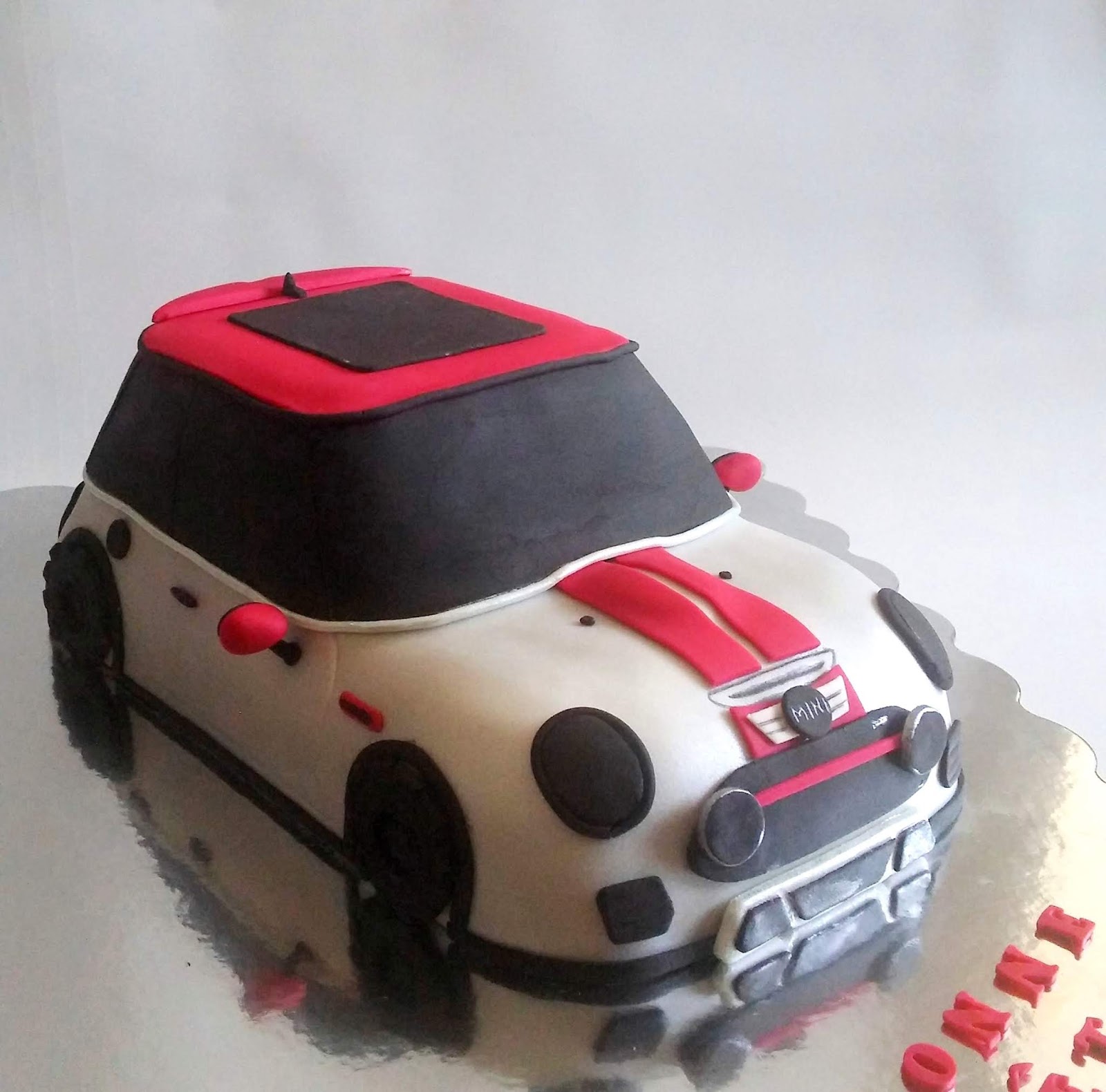 CakeSophia: Mini Cooper cake