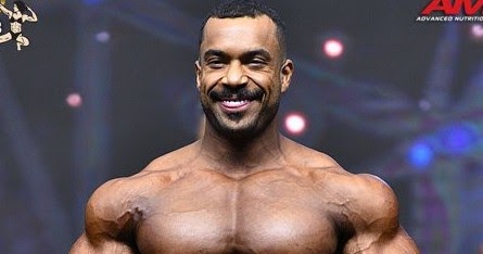 world bodybuilders pictures: emirati bodybuilder Mohamed Alzahmi with ...