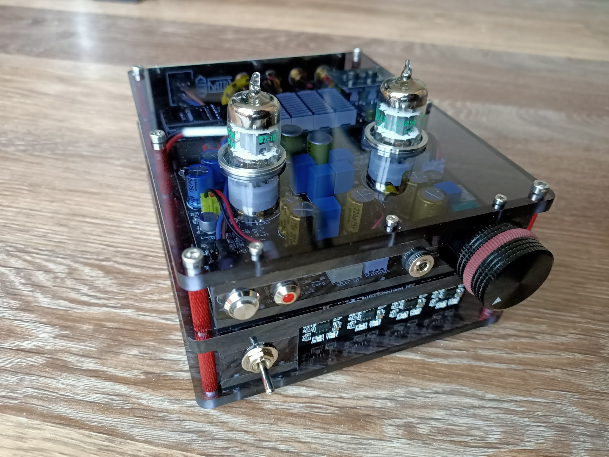 Making a Battery Operated EF95/6AK5 Hybrid Tube Amplifier