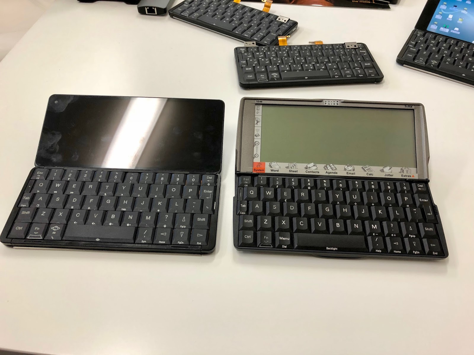 Euro Tech News: The Gemini PDA, it's as close to a Psion as you'll get ...
