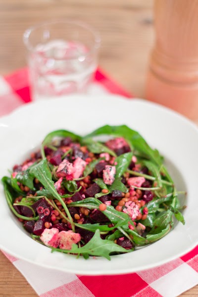 Läätse-peedi salat sinihallitusjuustuga