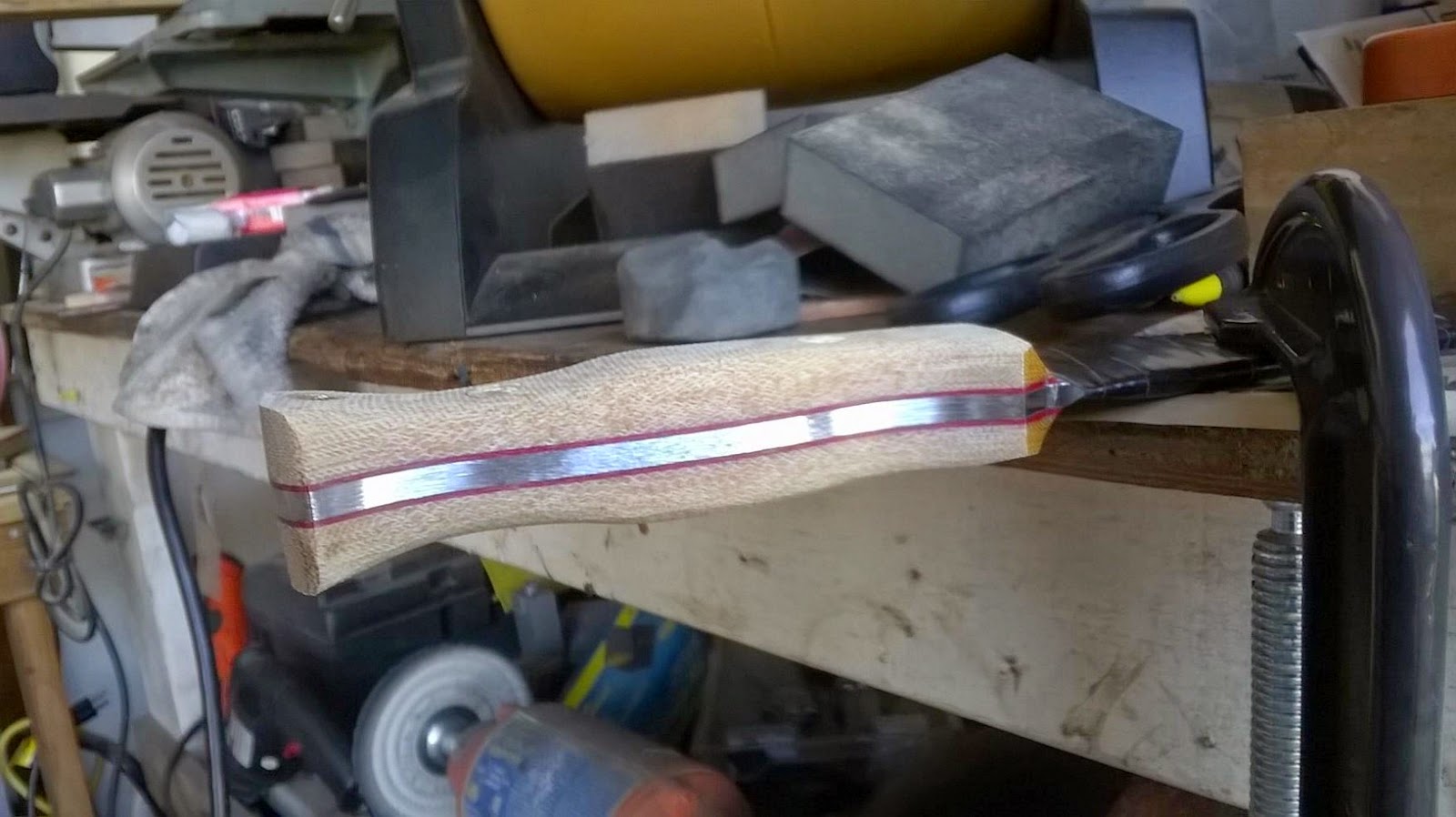 OutdoorEnvy: New Knife!!! - Redneck Knives customized woodlore