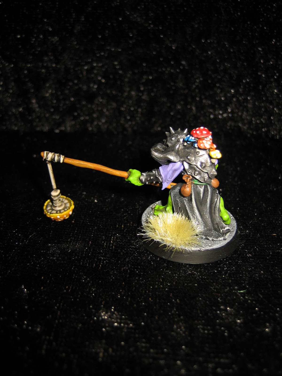 Making miniatures with Mario: Moon-Clan : Night-Goblins : Gloomspite ...