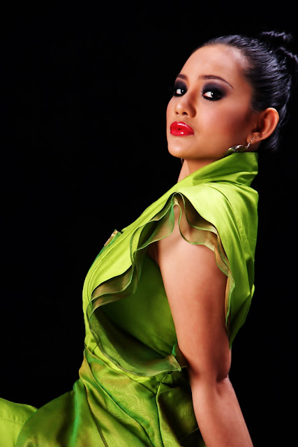 One Touch Be Miracle: Beauty shot- Nazeera Sardi