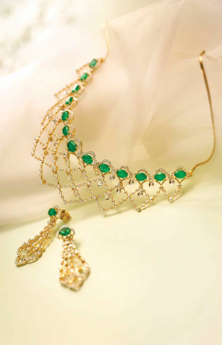 Emerald necklace designs