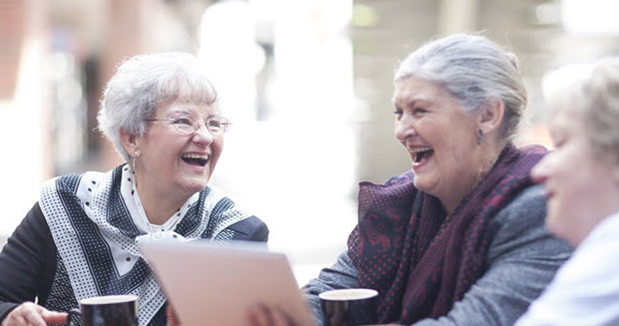 8 beneficii pentru sanatate aduse de socializarea la batrani - Camin de ...