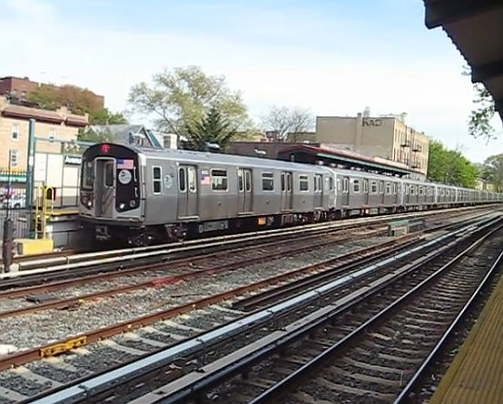 Dumbo Books of Brooklyn: Monday Afternoon in Midwood: The Q train at ...