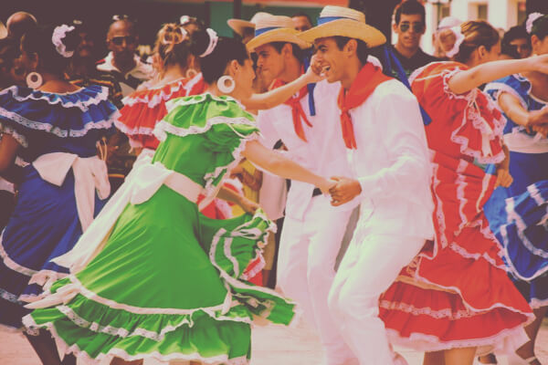 Baile Salsa Casino: ¿Qué es la Timba Cubana?