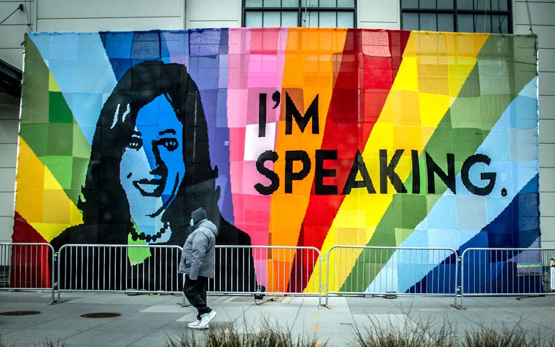 One Photograph a Day: Monday Mural: I'm Speaking