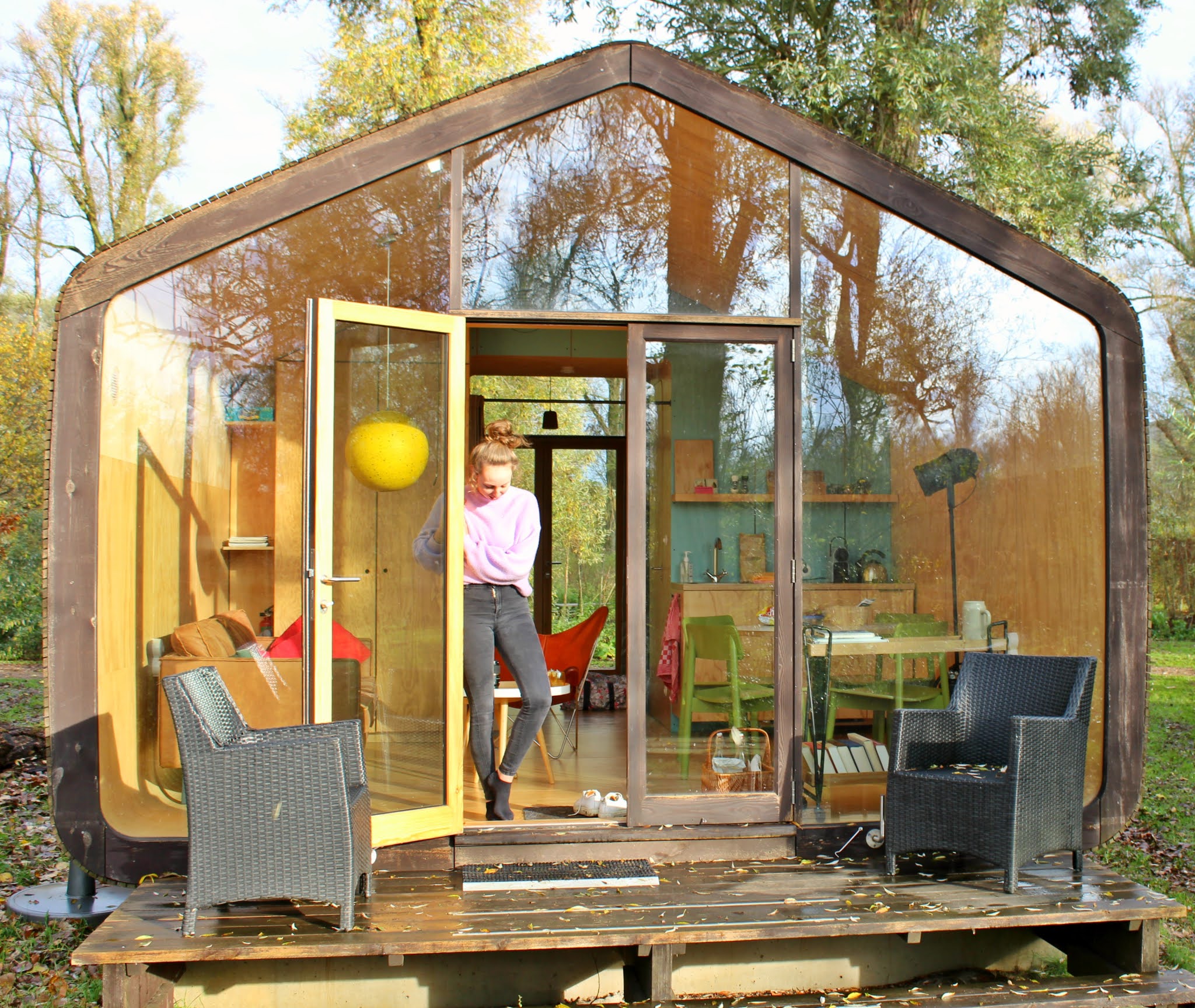 Bijzonder overnachten in een kartonnen Wikkelhouse bij Stayokay in De ...