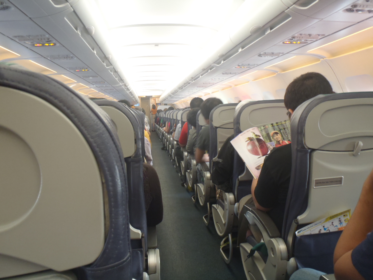 We Put Pictures Into Reality: Cebu Pacific Flight Review: MNL to CEB ...